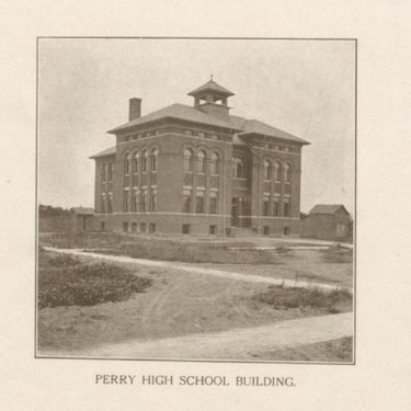 Perry Public School Yearbooks